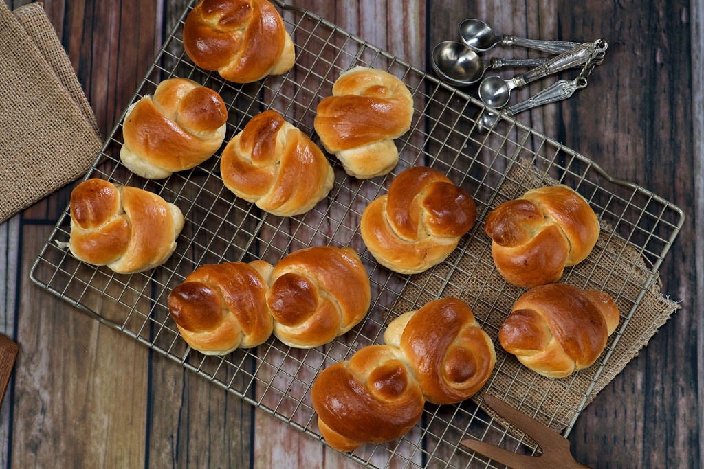 Mini Dinner Rolls (12 pack) | Zeman's Bakery